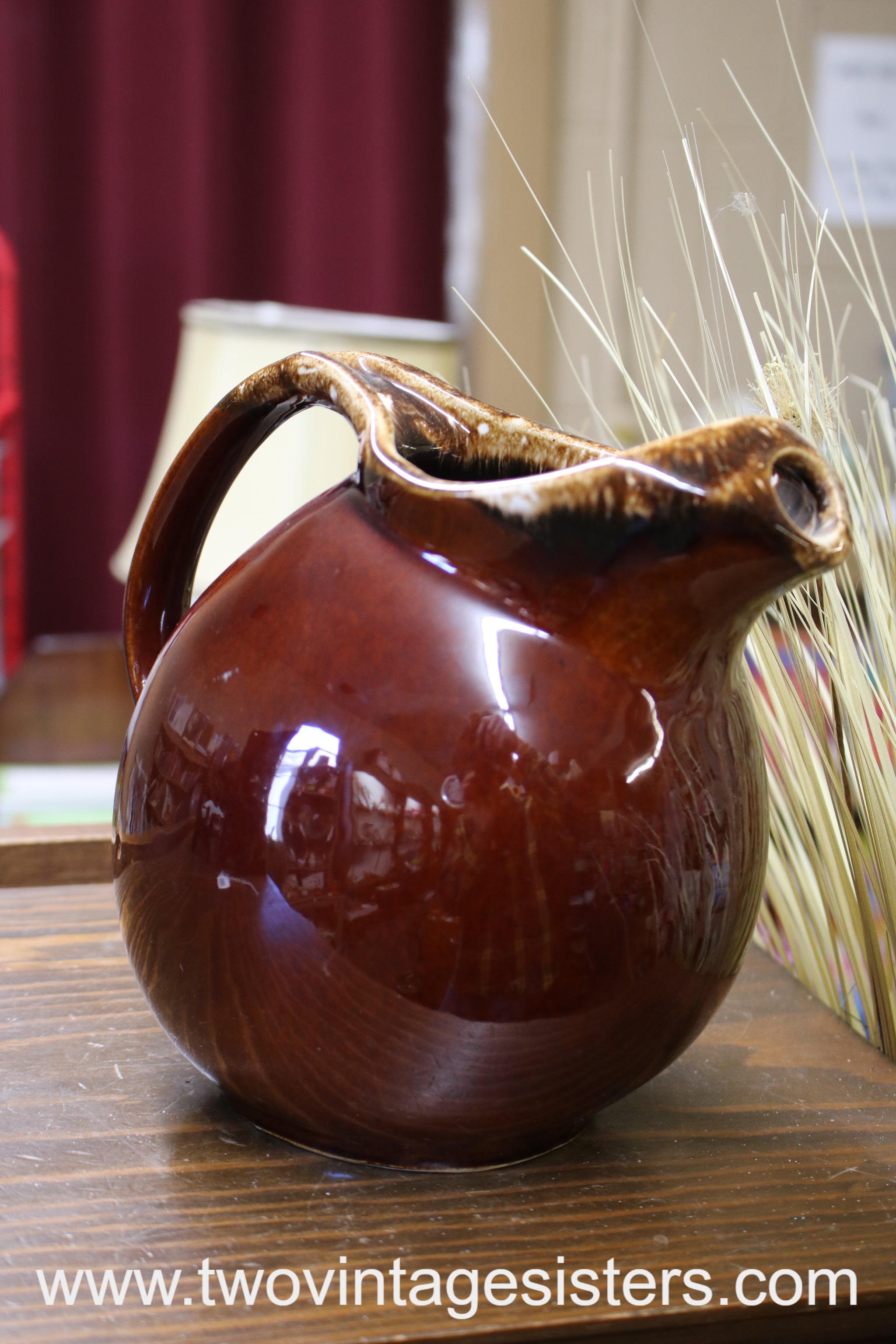Hull USA Pottery Water Pitcher Ice Lip