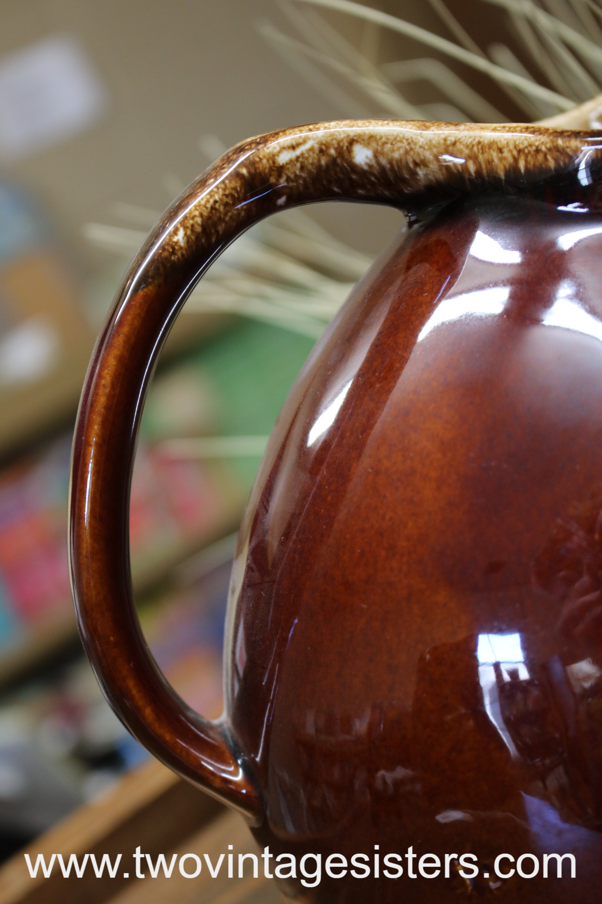 Hull USA Pottery Water Pitcher Ice Lip