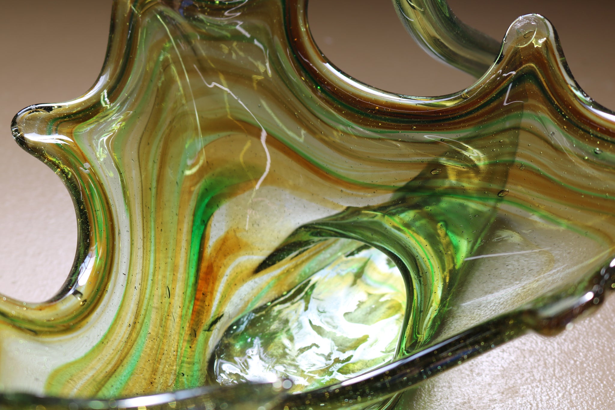 1970s Sooner Glass Green Swan Bowl with Ruffled Rim